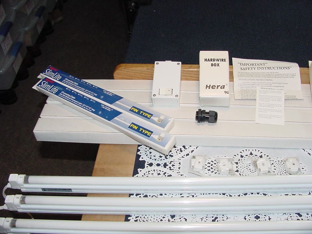 Hera+SlimLite+ES34%2FR+21W+120V+T5+Fluorescent+Fixture+without+Bulb+and ...