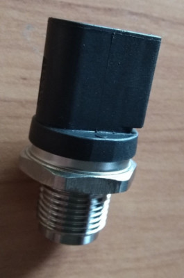 Fuel Rail Pressure Sensor Mercedes-Benz 0061533328 / 0061536528 ...
