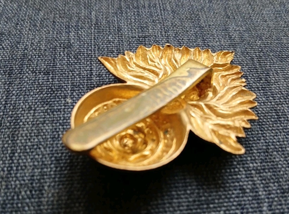 #080 – ROYAL LONDON FUSILIERS REGIMENT CAP BADGE | eBay UK