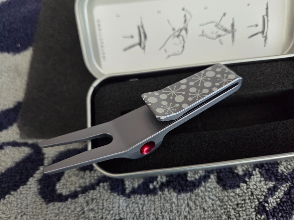 Rare Scotty Cameron 2023 Holiday Light Gray Pivot/Divot Tool⛳⛳⛳ | eBay