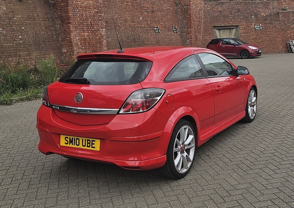 2010 VAUXHALL ASTRA SPORT SRI XP KIT 1.4 3 DOOR HATCHBACK 2 KEYS MINT ...