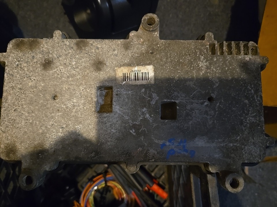 Freightliner M2 Chassis Control Module P/N 06-34530-002