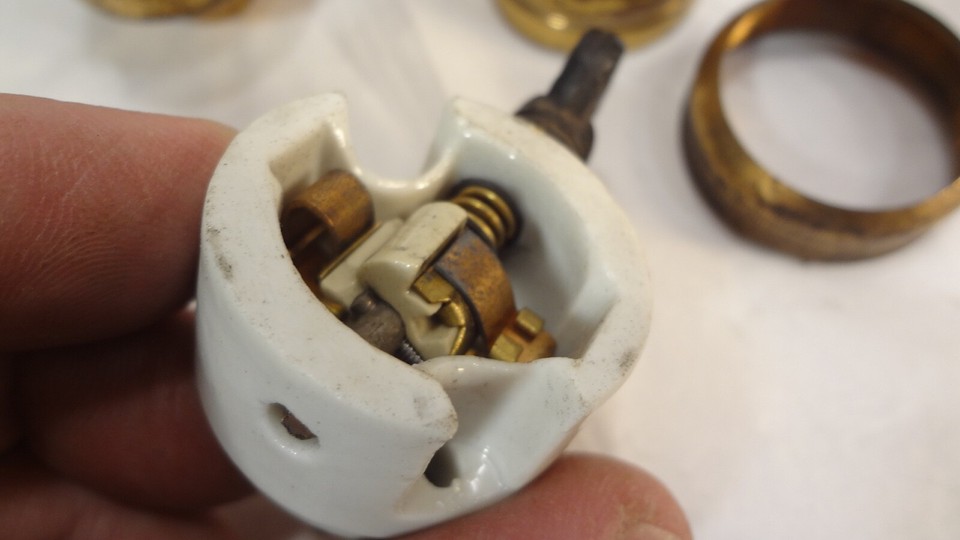 antique light bulb Ediswan base tungsten filament with display socket ...