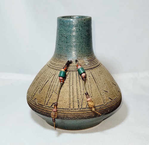 Signed Mary Tuttle Native American Southwest Style Pottery Vase | eBay