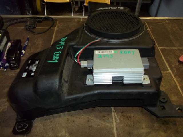 Original 2007 Ford Escape Hybrid 2 3L Lautsprecher Subwoofer 7L8T ...