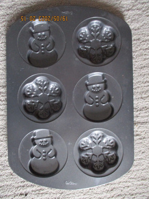 WILTON COOKIE MOLD BAKE PAN--SNOWMAN/SNOWFLAKE | eBay