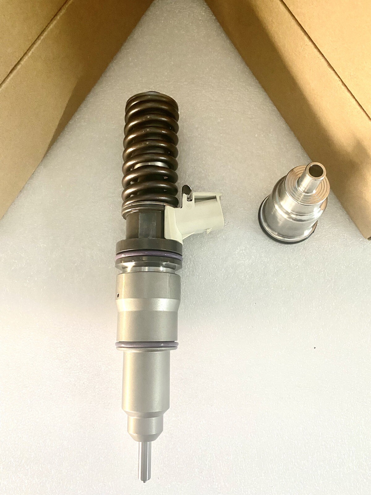 Volvo 85013612 Mack/ D16/ MP7 / MP8 Diesel Injector With Sleeves (Zero ...