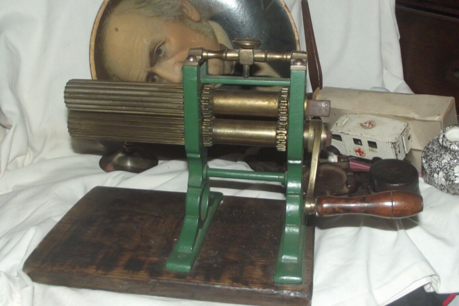 Rare antique Victorian small fluting/crimping machine mangle brass/cast ...