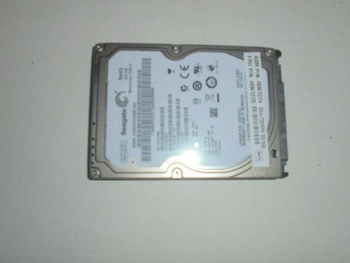 Seagate ST9320423AS P/N:9HV14E-071 FW:0003LVM1 WU P/N:45N7032 320GB 2.5 ...