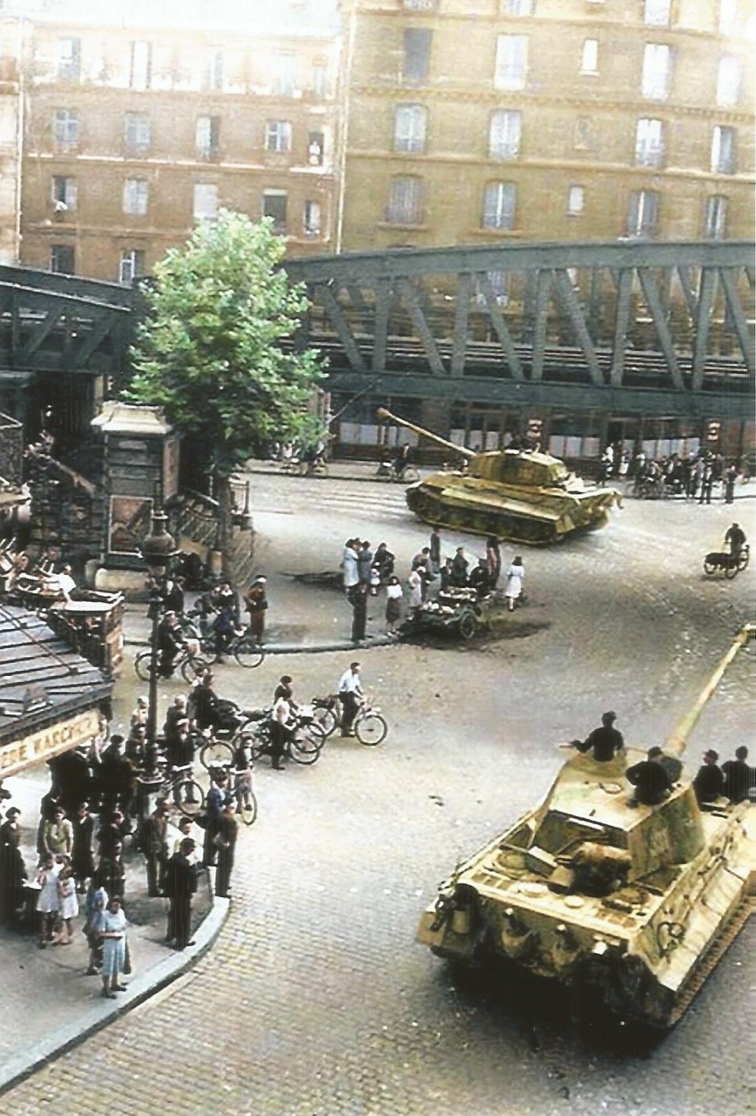 WW II - Photo German ---- King Tiger Tanks In Paris | eBay