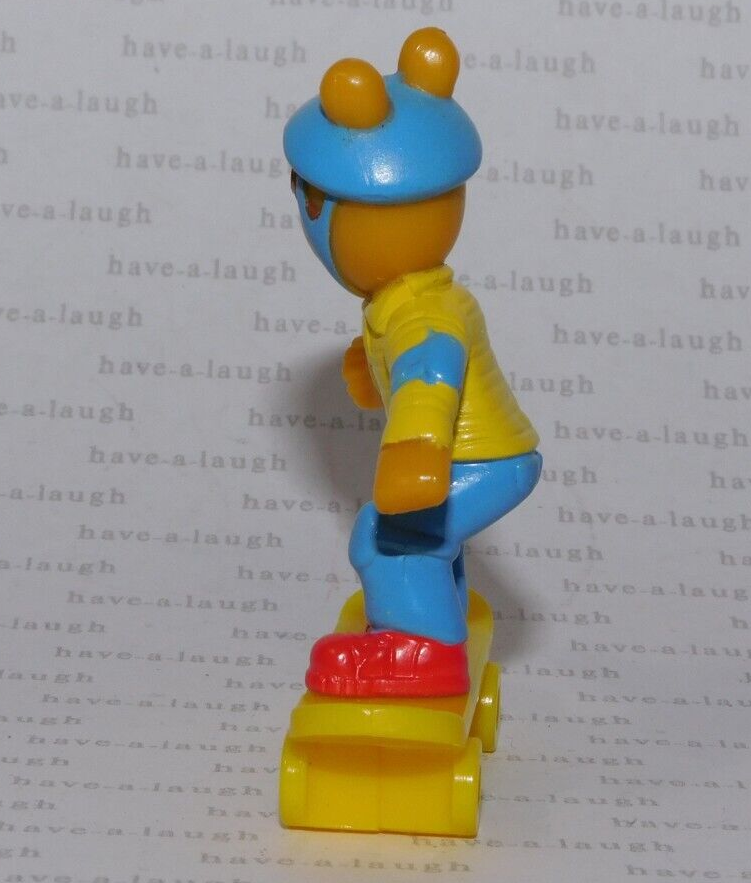 2004 PBS Kids Wendys Toy ARTHUR - AARDVARK ON SKATEBOARD PVC Figure ...