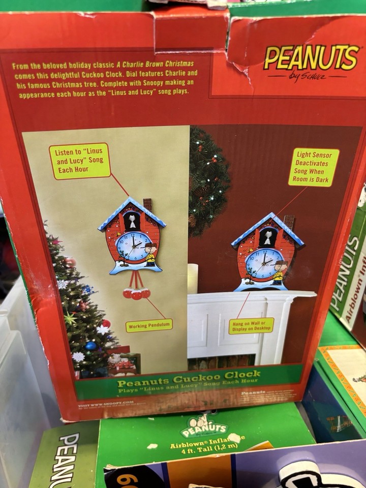 Peanuts Christmas Musical Cuckoo Clock, Mark Feldstein, Charlie Brown ...