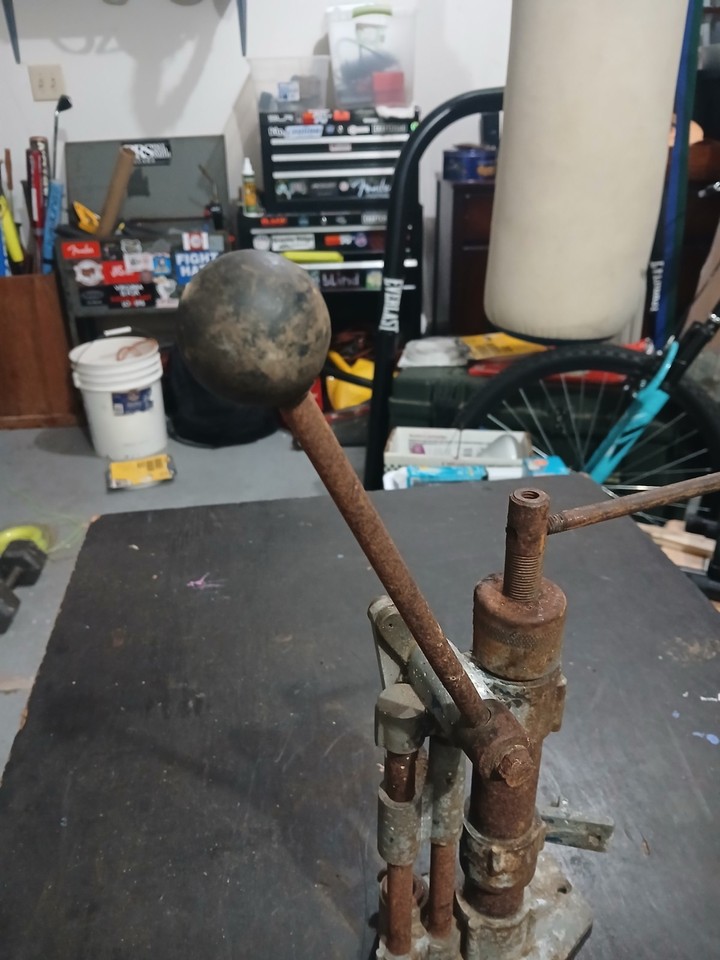 Star Machine Works Lubricator & Sizer Press. Both levers move. Rust ...