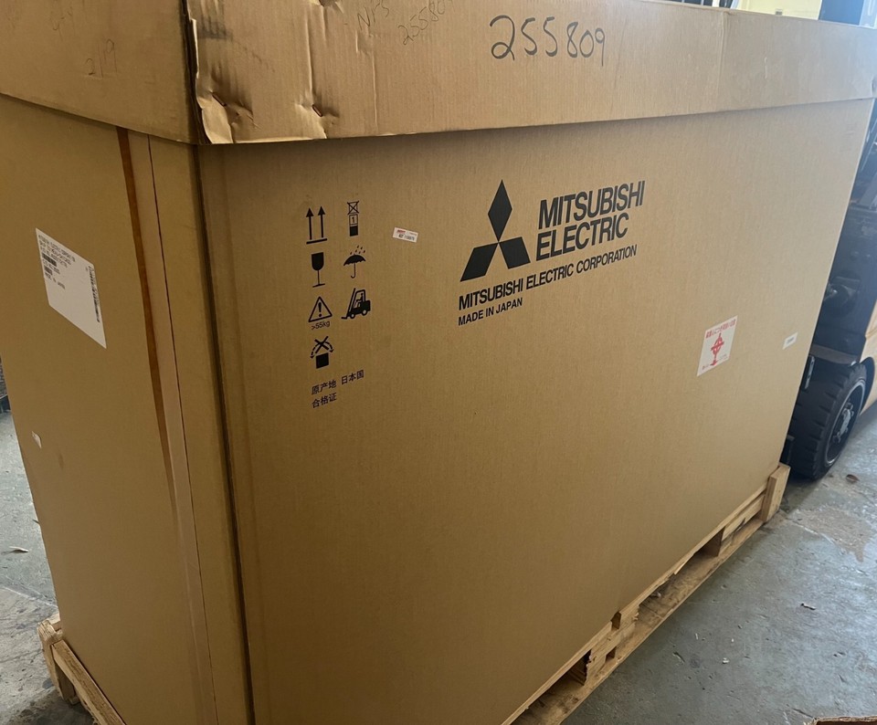 Mitsubishi Industrial Robot Arm RH-20FRH10045-D Controller CR800-20HD ...