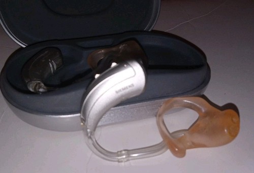Siemens Signia Motion SA Hearing Aid Right Only 5px Hard Case ...
