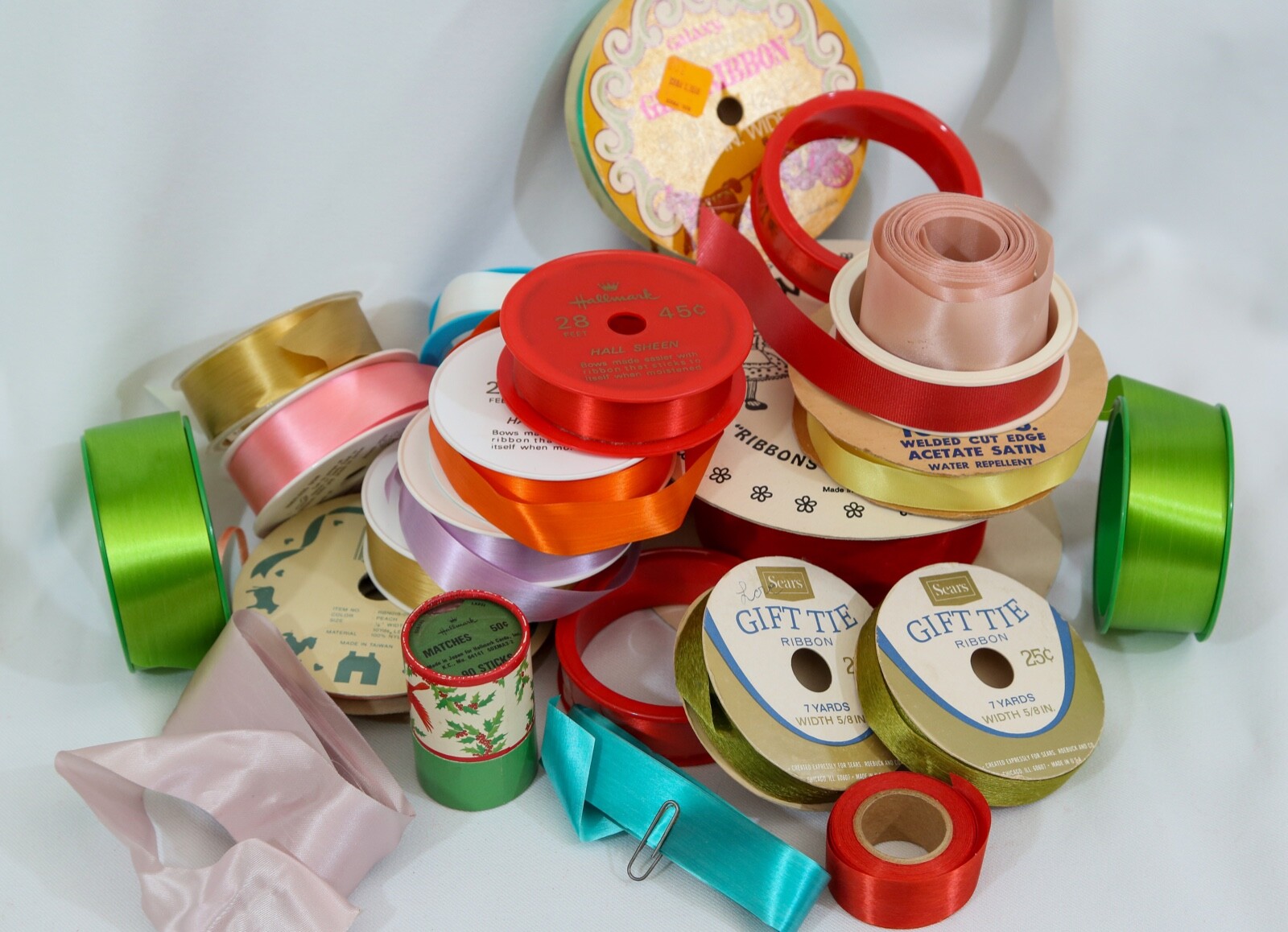 LOT of 23: Vntg Christmas Ribbons (Hallmark/Sears etc) and Hallmark ...