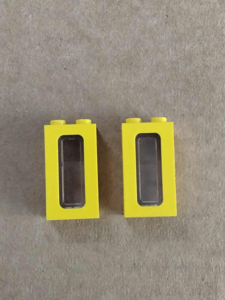 Vintage B-1 Lego Lot 2 Yellow Train Window 1 x 2 x 3 w/ Pane 4036 4035 ...