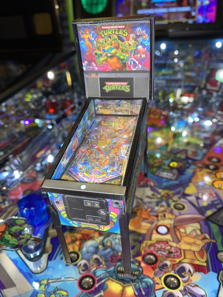 Replica Stern “Teenage Mutant Ninja Turtles” Pinball Machine 1:13 Scale ...
