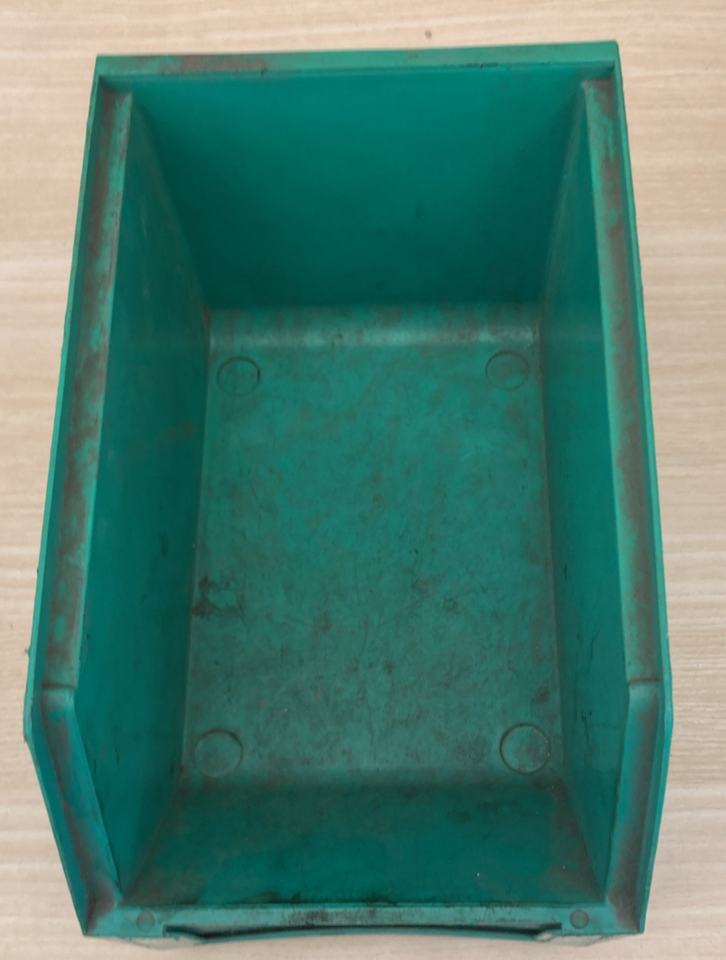 10 LIN BINS 2S IN GOOD USED CONDITION 230mm x 135mm x 150mm | eBay UK