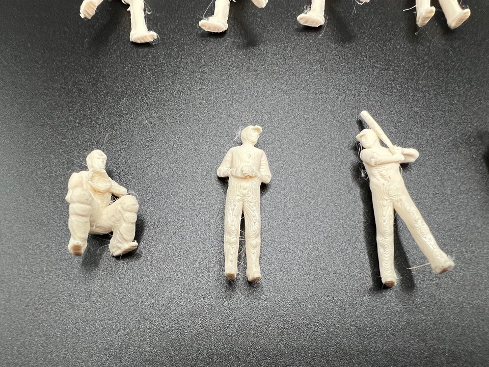 O Scale Baseball Players -10 Piece Set Batter Pitcher Catcher Fielders ...