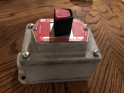 Boxes & Enclosures - Crouse Hinds Explosion Proof