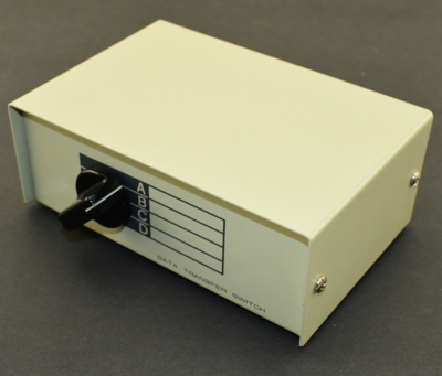 Vintage 4 Way Manual Data Transfer Switch Box ABCD - 8 Pin Plug | eBay