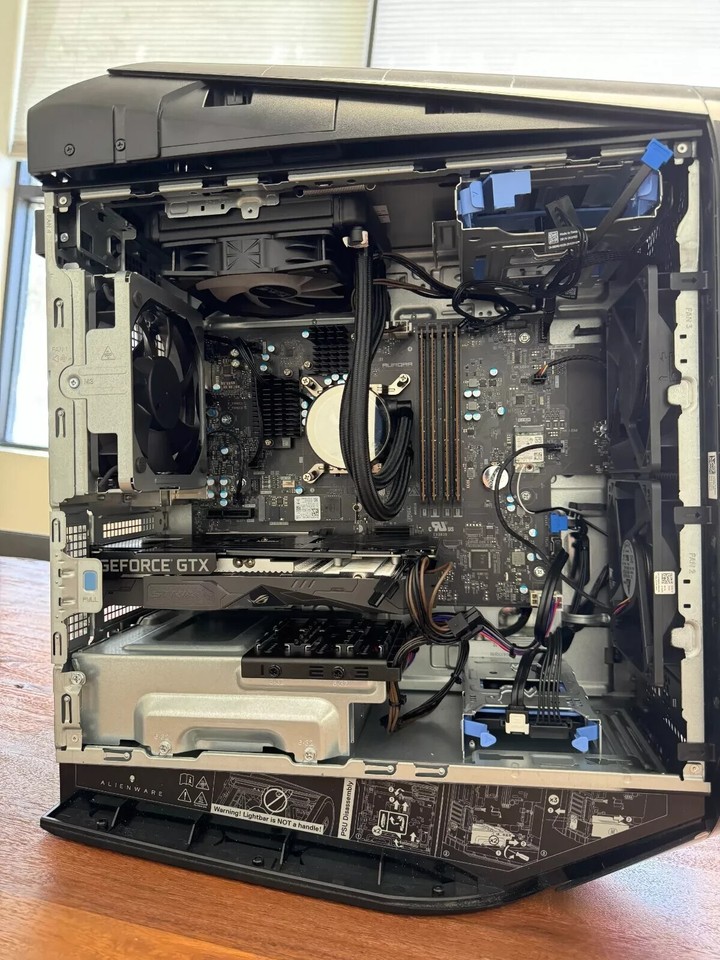 Alienware Aurora R14 Liquid Cooled UP R9-5900X RTX 4060 64GB DDR4 2TB ...