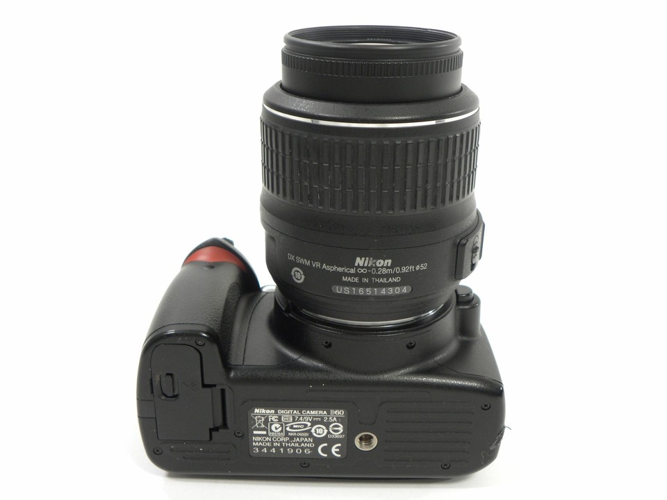 Nikon D60 10.2mp Digital SLR w/AF-S Nikkor DX VR 18-55 Shutter Ct ...