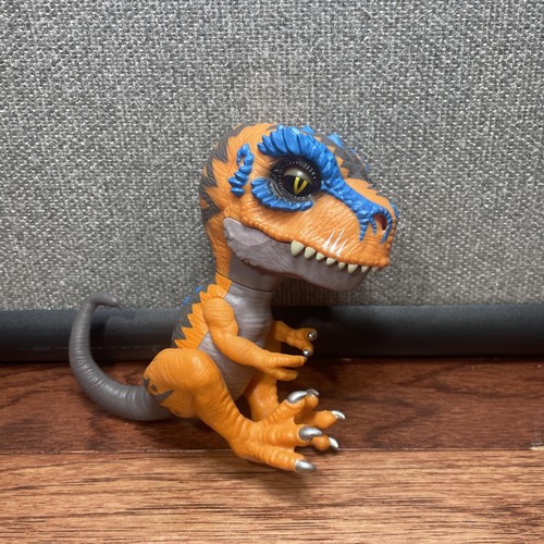 WowWee Scratch Untamed Fingerlings T-Rex Dinosaur Figure Loose Tested ...