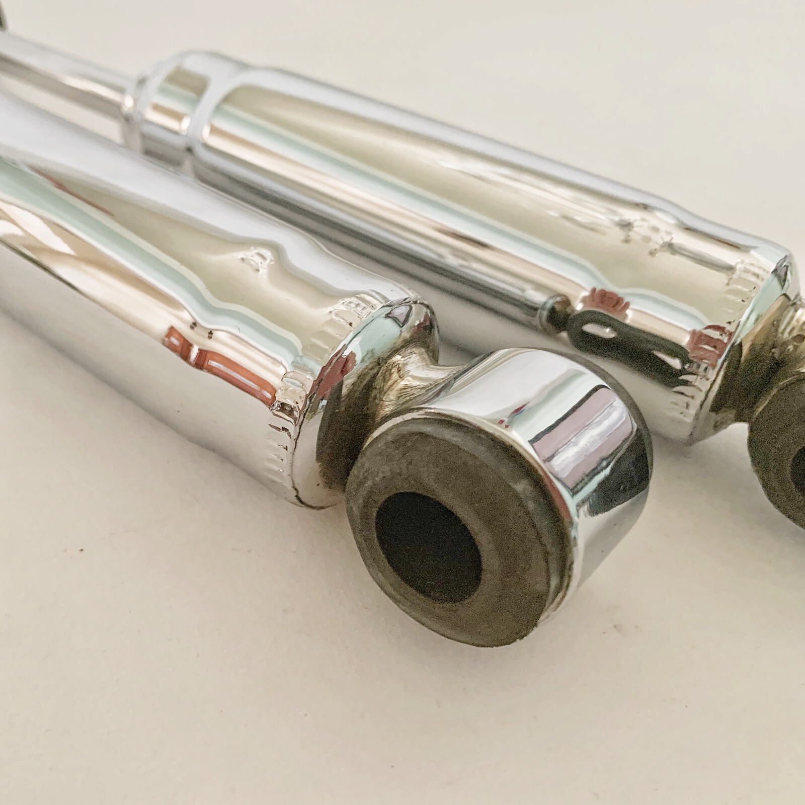 Hot Rod Gas Shocks with Dust Covers - 1pr - (9" -> 14") - Chrome Plated ...
