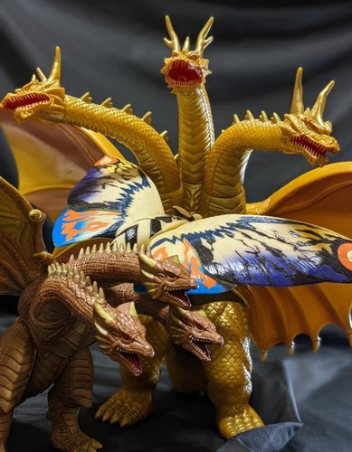 BANDAI Heisei Mothra Des Ghidorah & King Ghidorah Invasion Soft Vinyl ...