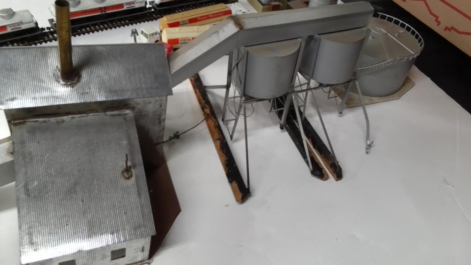 HO Scale Built Train layout Refinery Diorama-Metal buildings (B115) | eBay