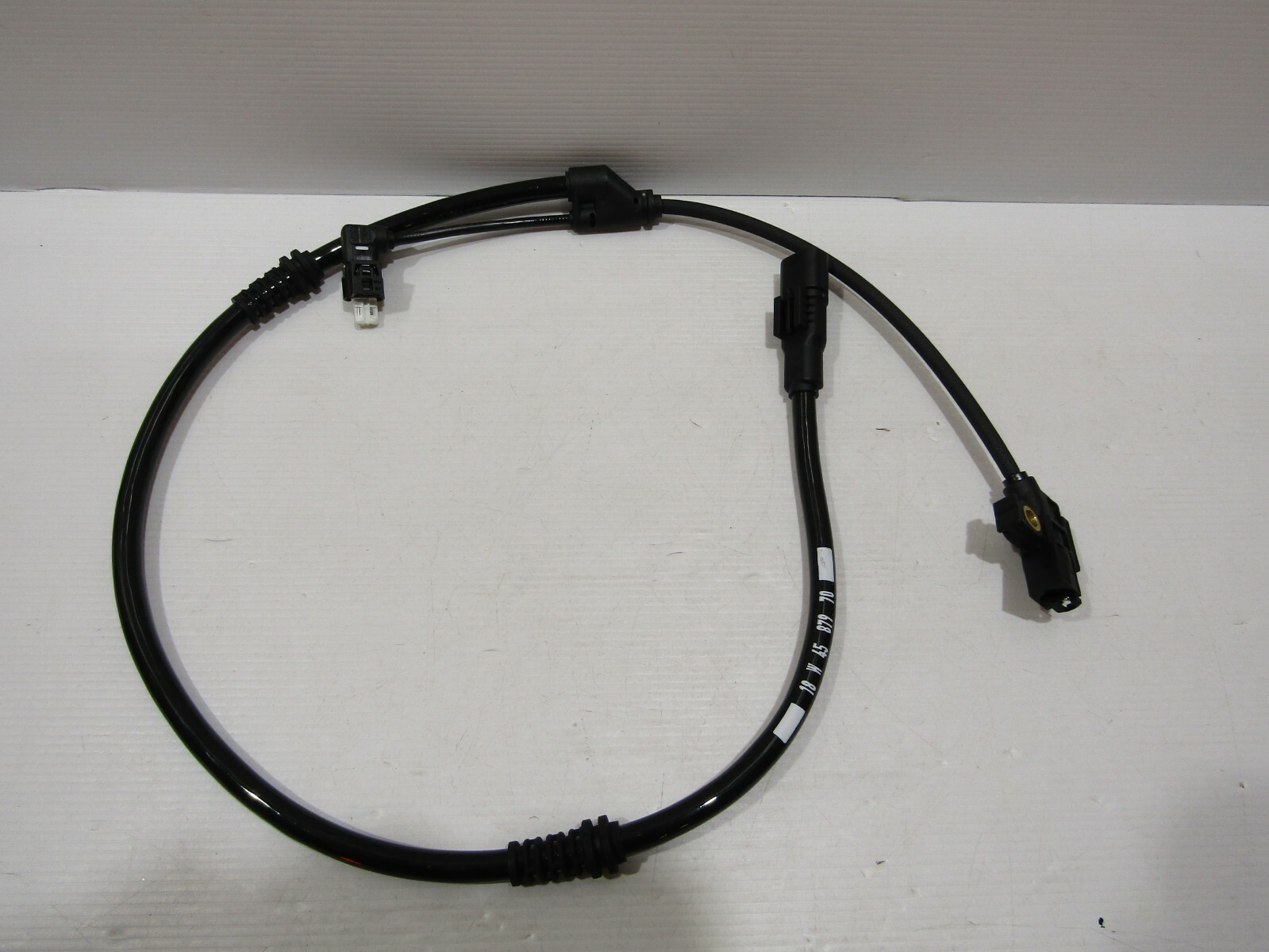 MERCEDES-BENZ A CLASS W177 ABS / SPEED SENSOR FRONT RIGHT A2475400400 ...