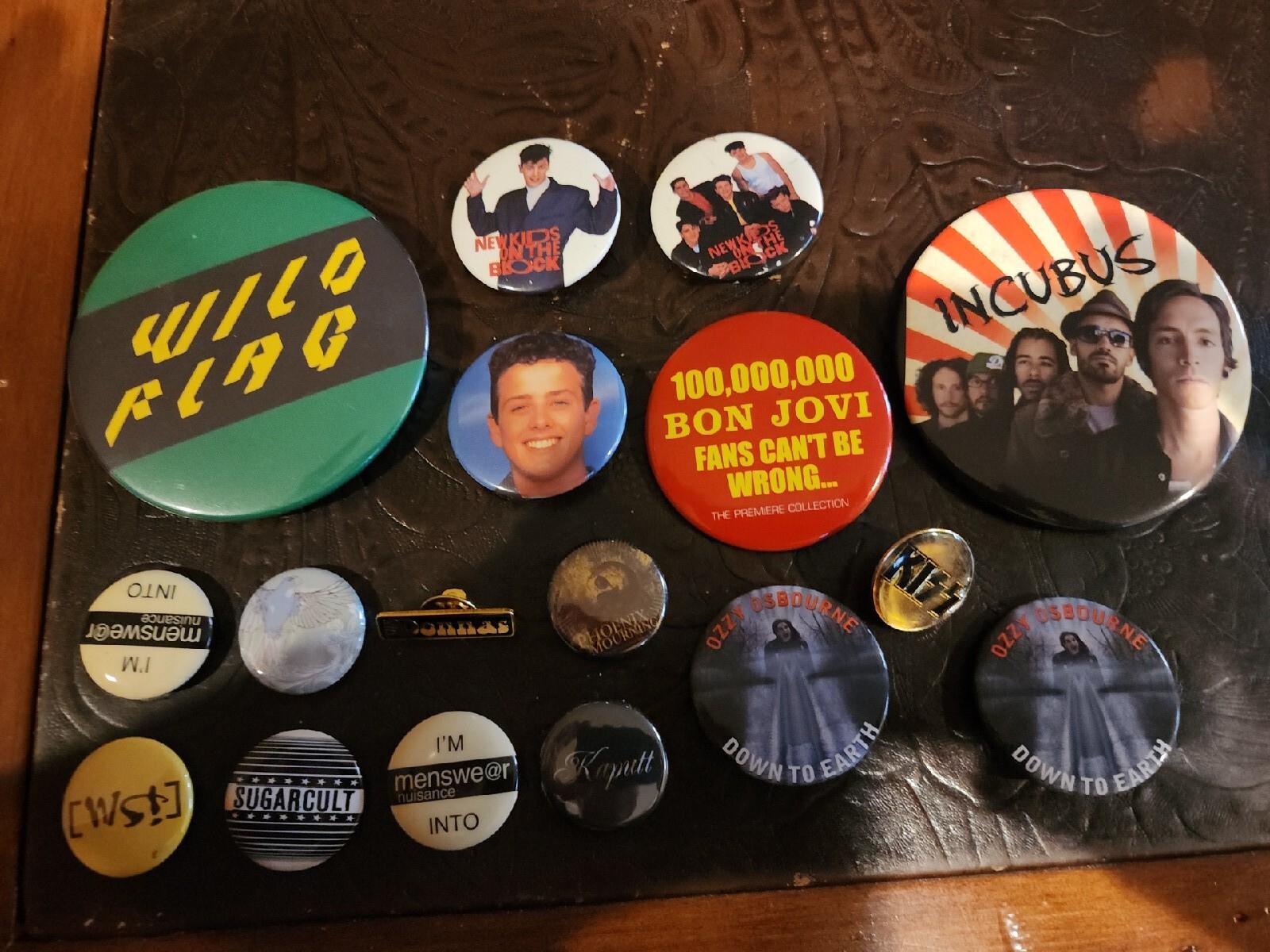 17 Vintage 1980s Rock Pinback Button Pins Incubus Bon Jovi Ozzy Kiss ...