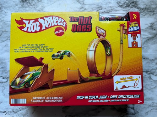 Hot Wheels Speed Snap The Hot Ones Drop-In Super Jump Diecast Car Track ...