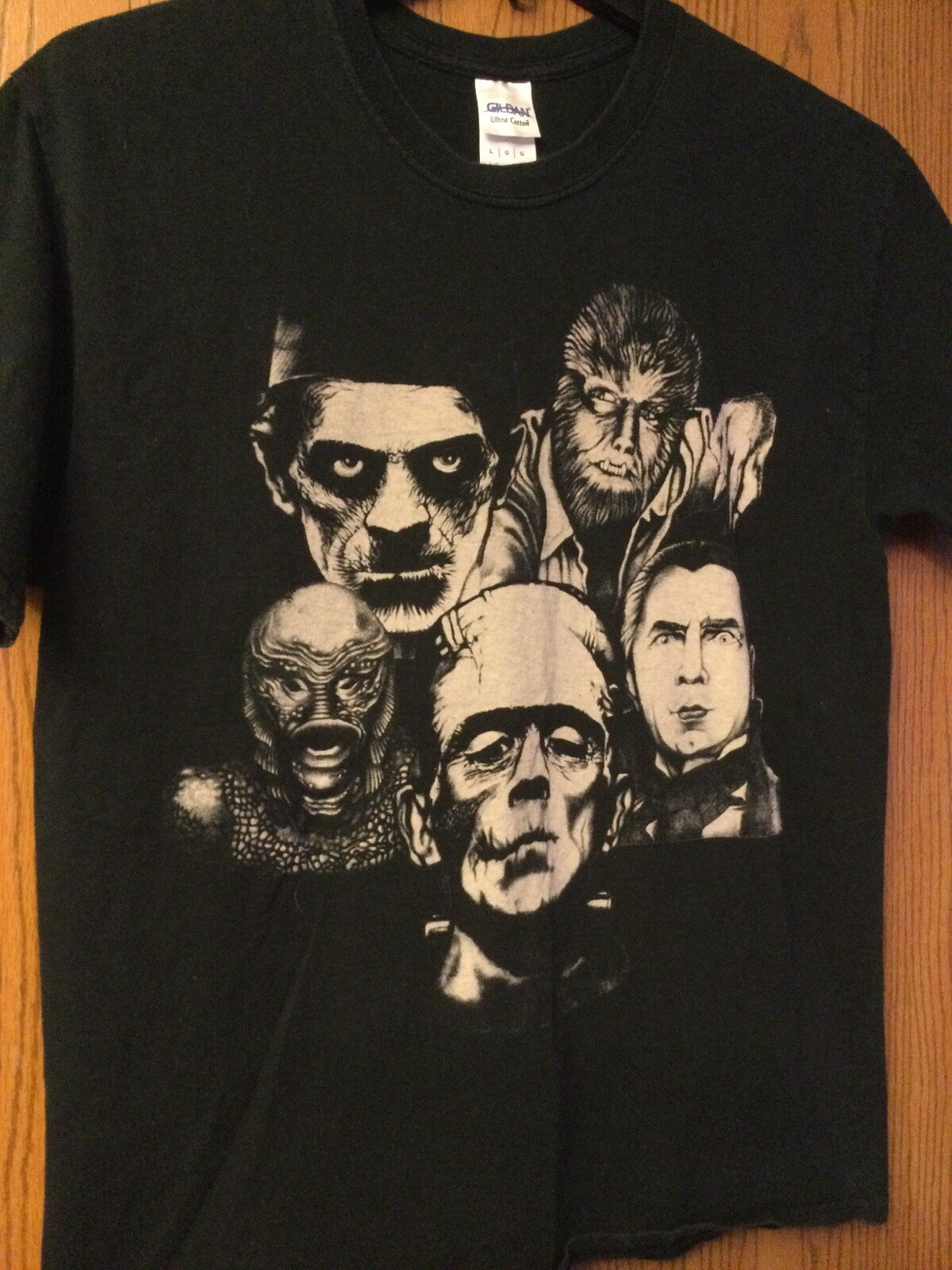 Universal Monsters - Black Shirt. L. - Gem