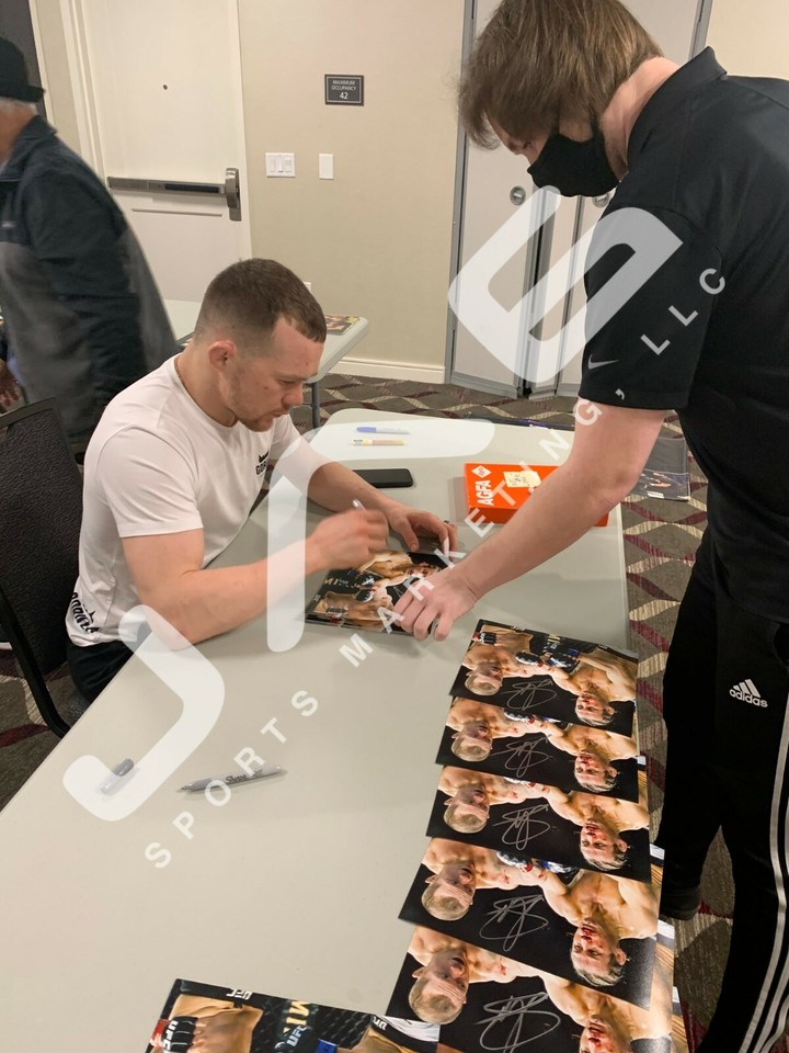 Petr Yan autographed signed 8x10 photo UFC PSA COA No Mercy Urijah ...