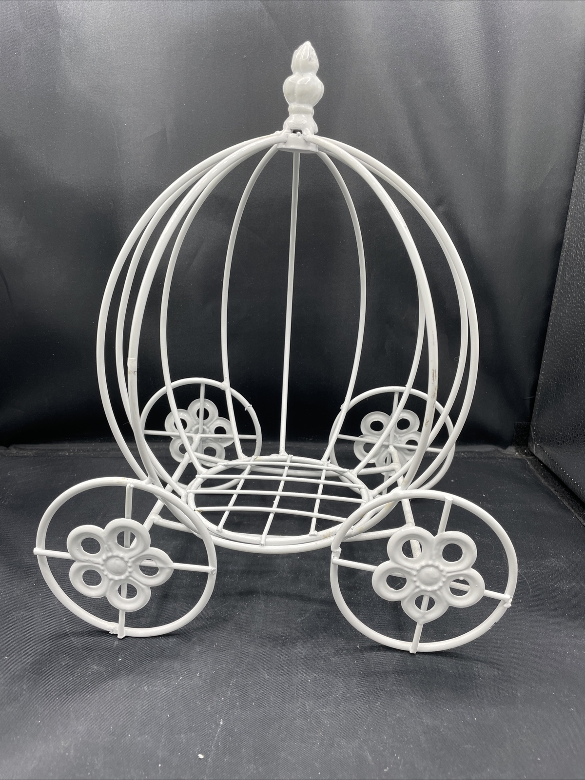 Princess Carriage Centerpiece