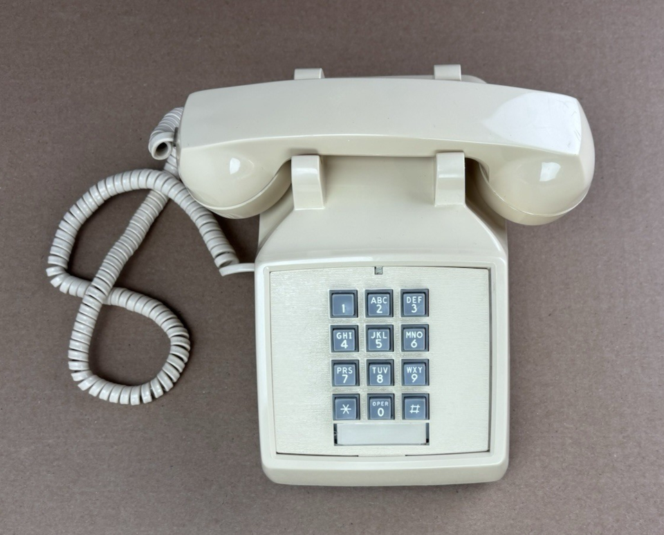 ITT Cortelco Beige w/ Grey Buttons Push Button Telephone Vtg USA Corded ...