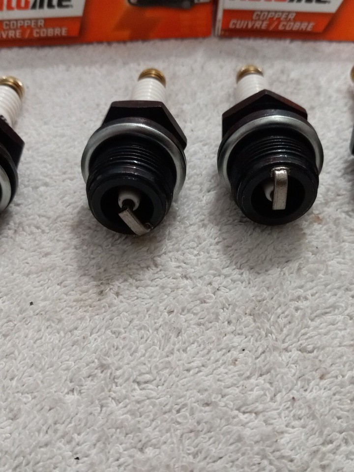 1928-34 Ford 4 Cylinder Model A B Autolite Replacement Spark Plugs ...