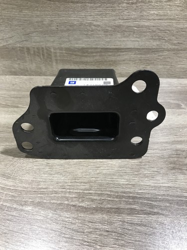 Neuf Genuine OE GM Pare-Choc Véritable 93368358 1400710 | eBay