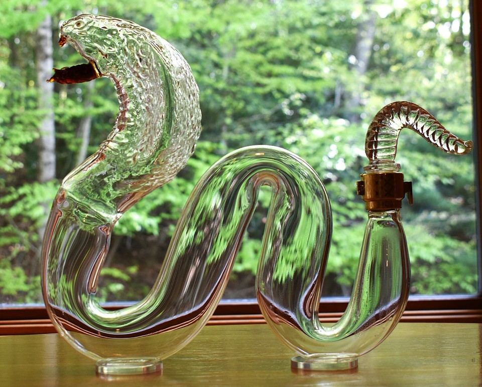 Snake Cobra Whisky Decanter Bottle Glass Sculptured Art Glass 1000 ML ...