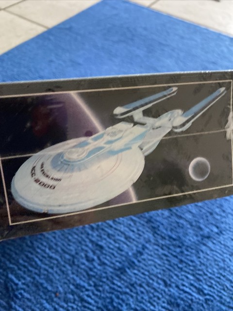 AMT ERTL Star Trek USS Excelsior Model Kit 6630 18" Long M424 for sale ...