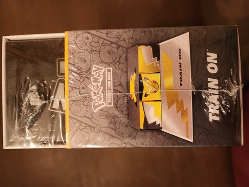 Pok%C3%A9mon+TCG%3A+Celebrations+Ultra-Premium+Collection+Box+%282021 ...