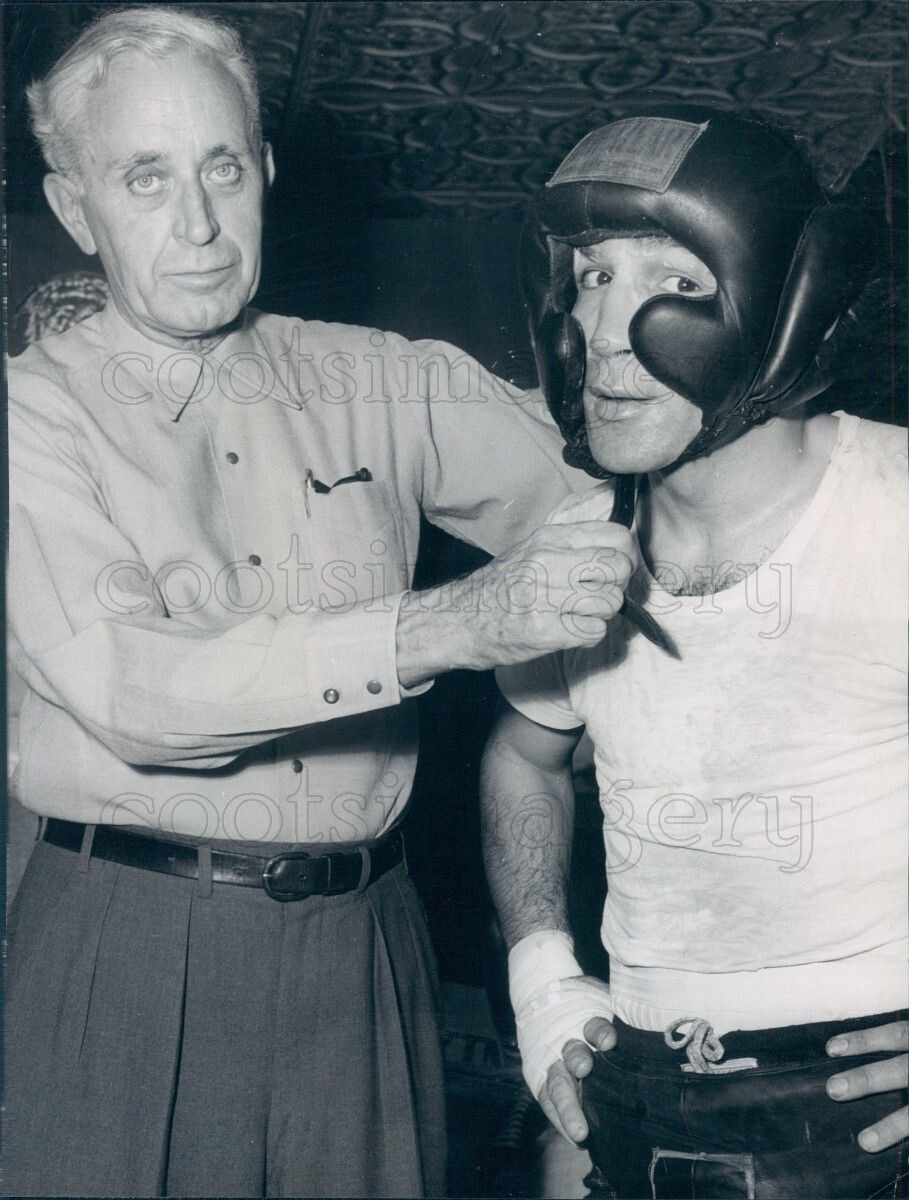 1958 Press Photo fashion Boxer Willie