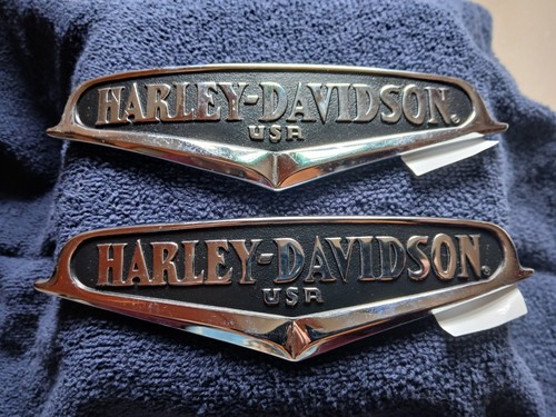 Harley Davidson Tank Emblems 62098-98 RH and 62097-98 | eBay