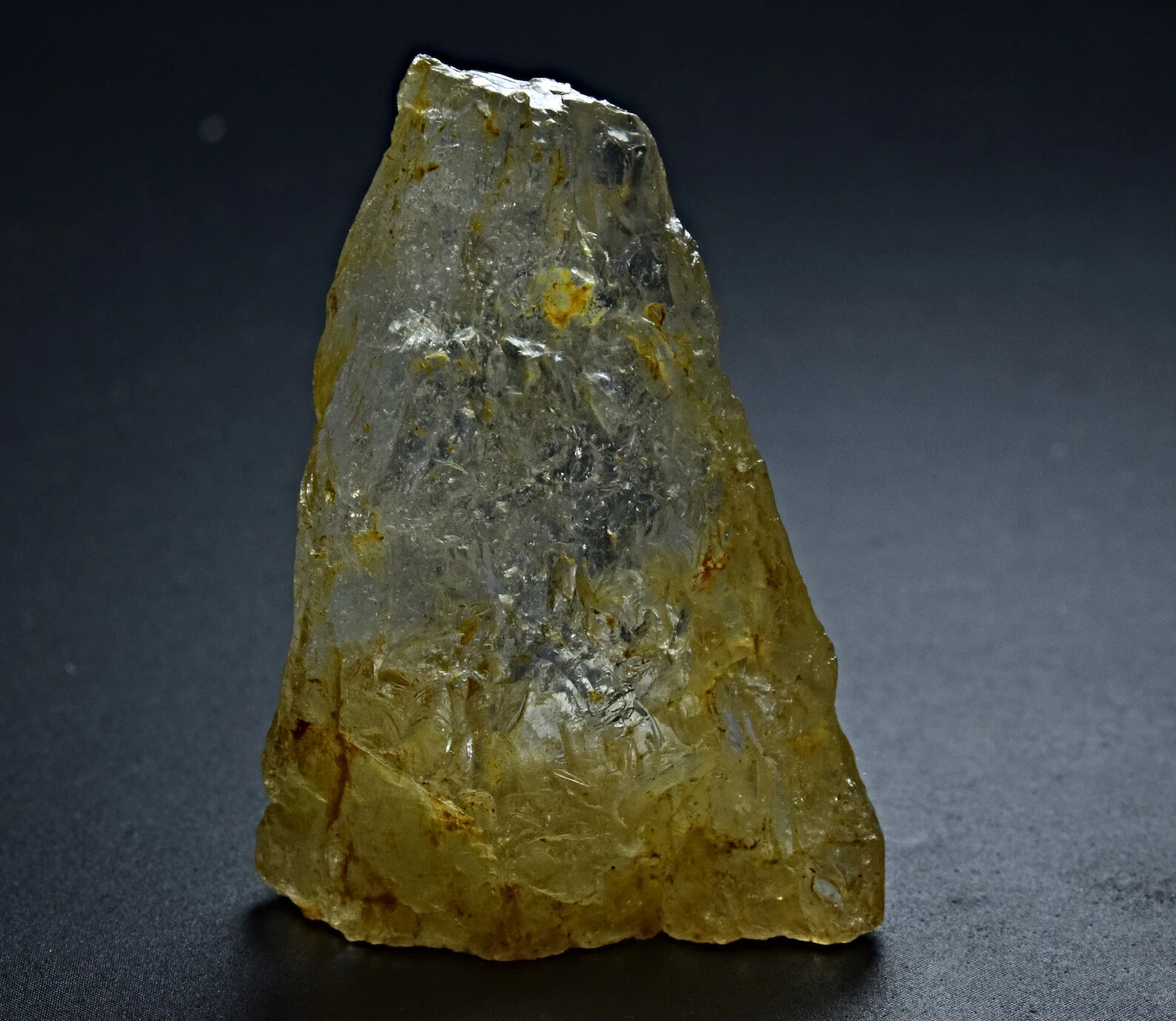 67 Carat Rare Facet Grade Rough Fluorescent Tenebrescent Color Change ...