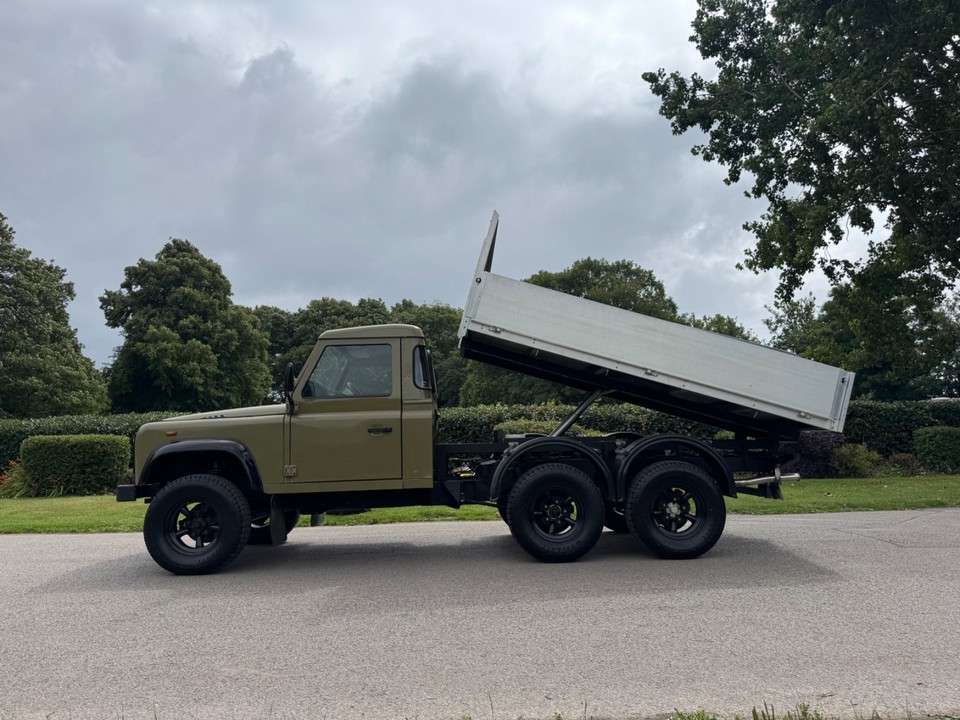 Land Rover Defender 110 6 Wheel Tipper Td5 | eBay UK