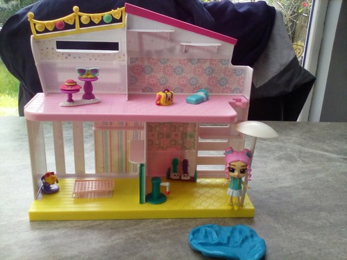 Shopkins Happy Places Happy Home house with original Shopkins furniture ...