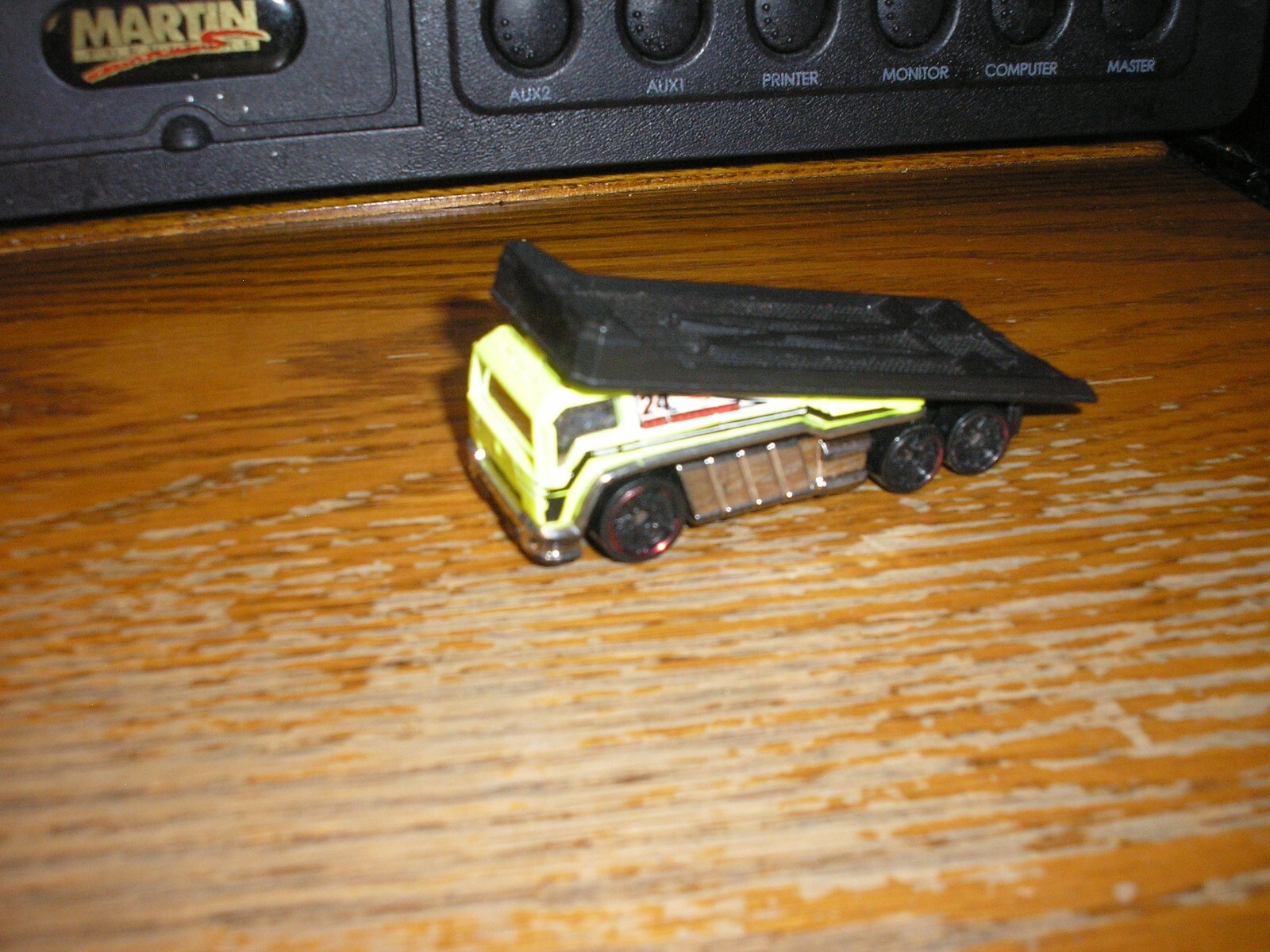 Rare 1/64 Hot Wheels Back Slider Custom Show Ramp Wedge Truck Yellow ...